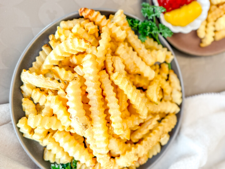 Air Fryer Crinkle Cut Fries (Frozen) Extra Crispy in 10–12 Minutes